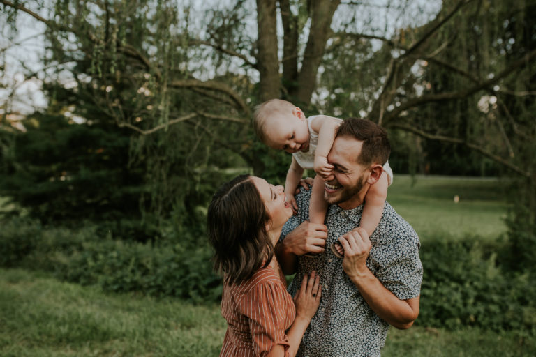 Candid Photography: How to Curate Authentic Moments Through Prompts ...